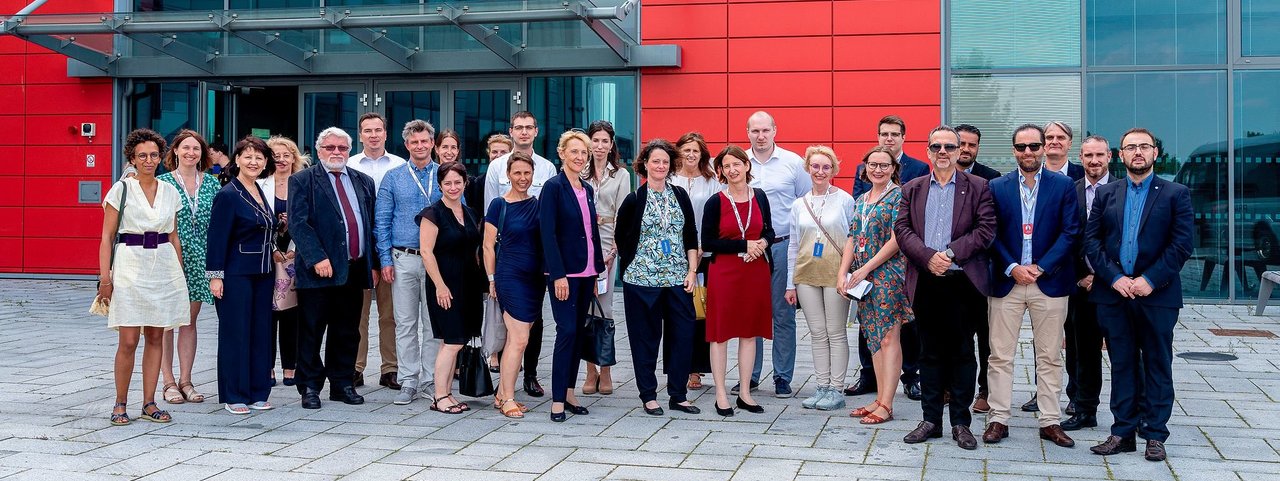 Delegation of the members of the EU Council Working Group on Research ...